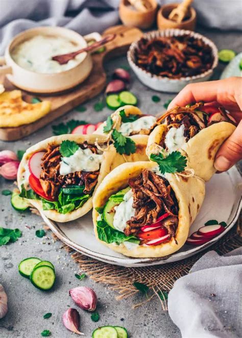 Vegan Gyros With Pulled Mushrooms Bianca Zapatka Recipes