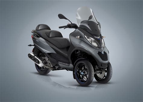 Avis Mp3 500 Essai De Deux Scooters 3 Roues Les Piaggio Mp3 350 Et