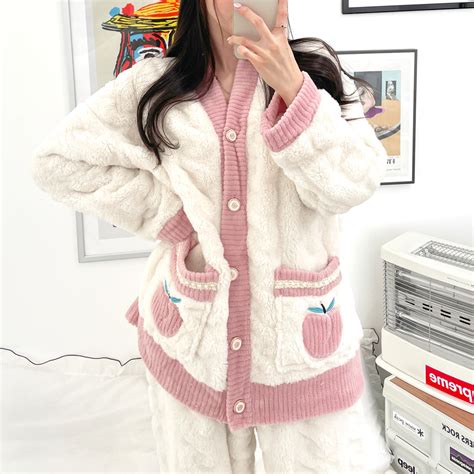 예쁨 [당일출고 마지막할인 최저가]피치스무디 극세사 파자마세트 2시이전주문시 롱원피스 커플잠옷 극세사잠옷 수면잠옷 캠핑룩 커플템 겨울잠옷 선물추천 빅사이즈 수면양말 축제