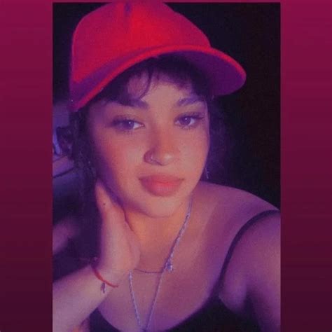 Valeria Morales Valeriamorales911 • Threads Say More