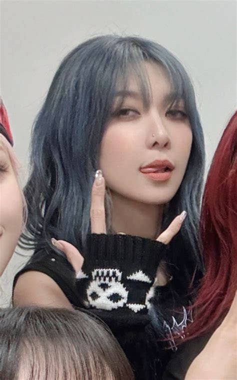 Dami 💕 Dream Catcher Funny Faces Korean Singer