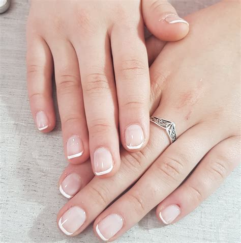 შილაკი და ფრჩხილების დაგრძელება გავაზში