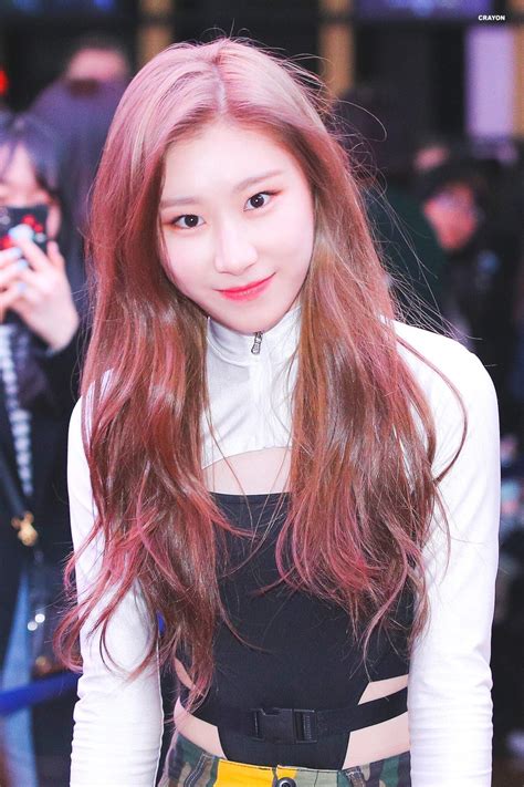 190214 Pretty Chaeryeong R Itzy