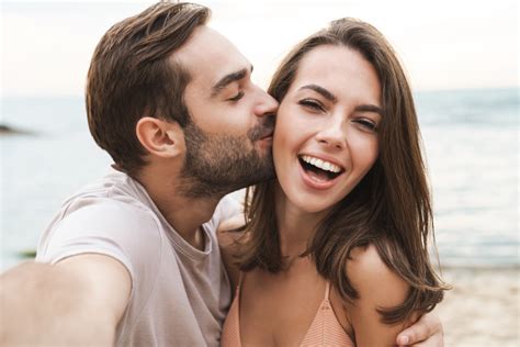 25 Romantic And Cute Bedtime Stories For Girlfriend Pinkvilla Lifestyle