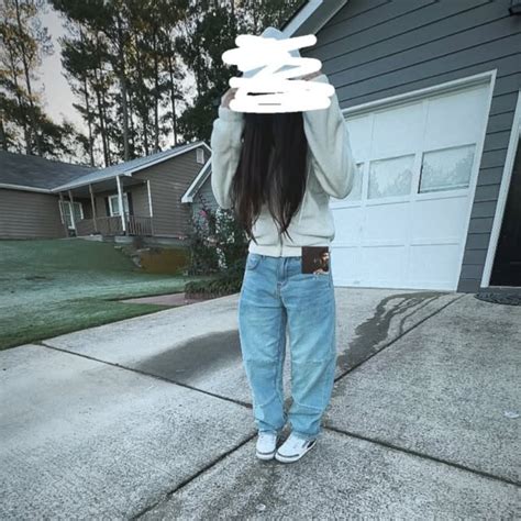 Unseen Evie Threads Say More