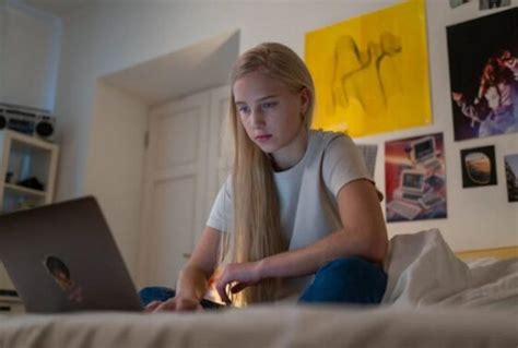 Real Struggles Of Going Through A Single Life Housely