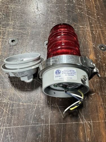 Dialight Obstruction L 810 Light 860 1r02 001 Ebay