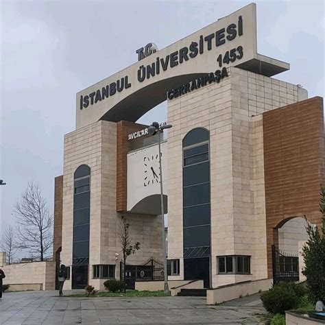 İstanbul Üniversitesinin Pazarlama Yönetimi Yüksek Lisans Programından