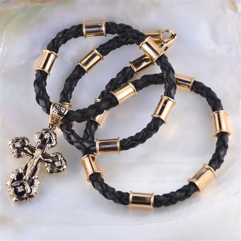 Большой мужской крест с чёрной эмалью и бриллиантами на кожаном гайтане ...