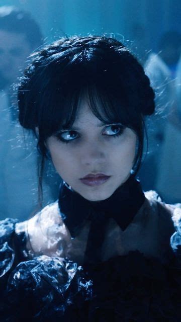 عکس پروفایل ونزدی آدامز؛ جدید، زیبا و متفاوت مینویسم