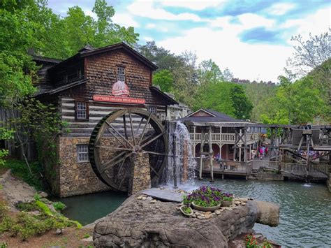 Things To Do In Dollywood A Quick Start Guide