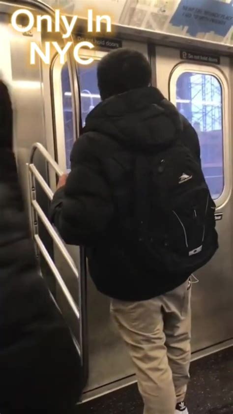 Man Caught Pissing On Train Em Inglês