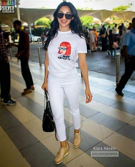 Kiara Advani Photos Kiara Advani Pics Photo Gallery Hot Sexy Kiara