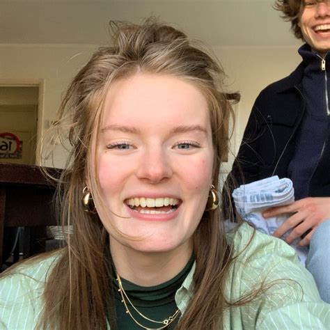 Emma Van Den Ban Freelance Linkedin