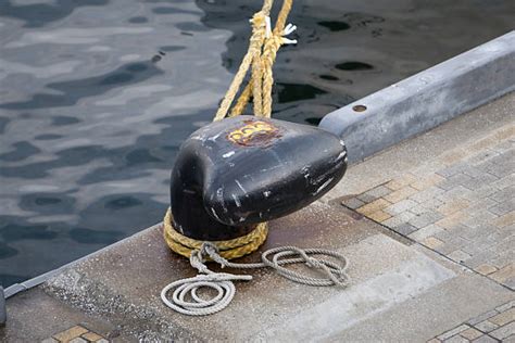 180 Bitta Dormeggio Foto Stock Immagini E Fotografie Royalty Free Istock