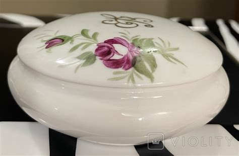 Шкатулка Limoges Лимож Франция с розами и позолоченными инициалами «violity