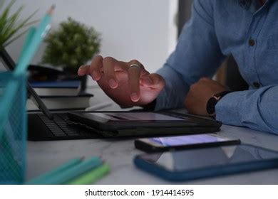 1 253 People Using Multiple Devices Images Stock Photos Vectors Shutterstock