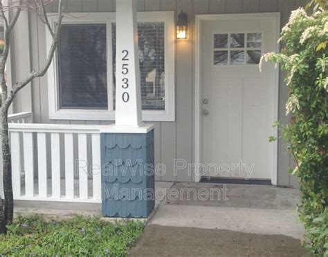 2530 Siskiyou Blvd Ashland Or 97520 Condo For Rent In Ashland Or