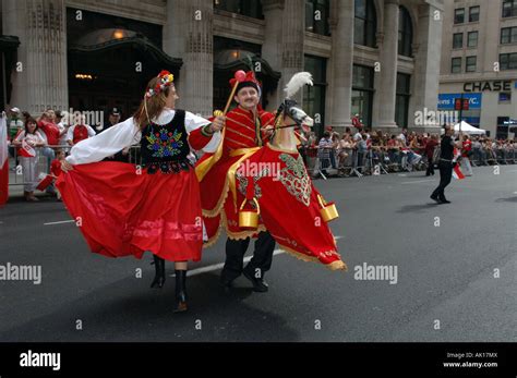 Traditional Polish Folk Dancing On Fifth Avenue At The 70th Annual Pulaski Day Parade Stock