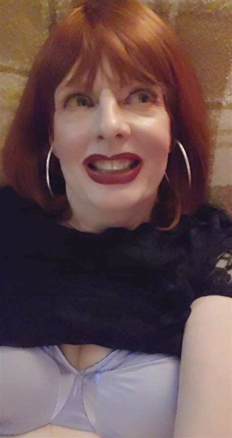 Maroon Red And Pink Photo 9