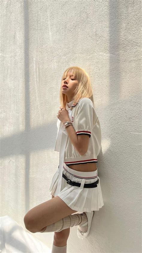 Loreley Casas Del Moral Adlı Kullanıcının Lisa Blackpink Panosundaki