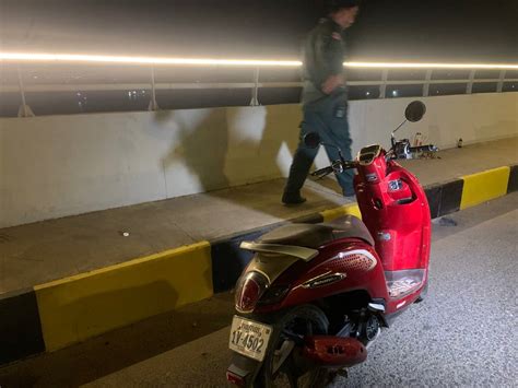 បុរសម្នាក់ជិះម៉ូតូមកលោតទឹកសម្លាប់ខ្លួននៅលើស្ពានព្រែកសំរោង សារព័ត៌មាន នគរវត្ត