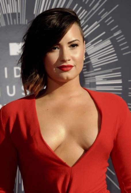 The 31 Best Celebrity Boobs Stylecaster