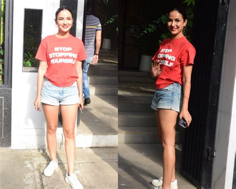 90 Jasmin Bhasin Photos Find Latest HD Images Pictures Stills Pics Filmibeat