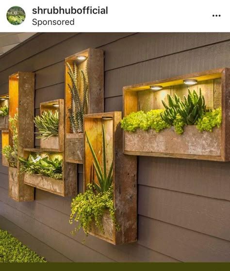 Панно для вертикального озеленения с вставками из зеркал Комнатные