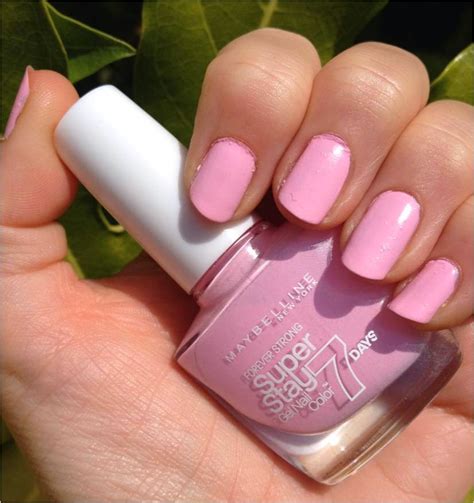 Makeup By Candlelight Manic Monday The Queen Of Pink Maybelline S Pink In The Park