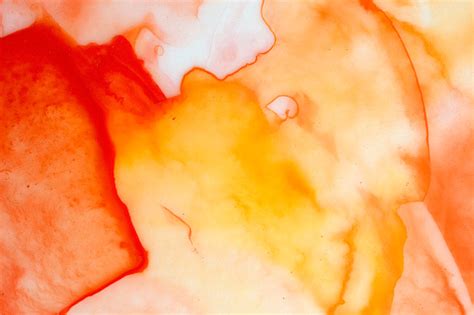 밝고 풍부한 단풍 색상아름다운 추상 수채화 배경 흰색에 손으로 그린 물 색깔 그래픽 그리기 포스터 초대장 카드 배너 인쇄 전단지에 대한 축제 배경 열 개념에 대한 스톡 사진