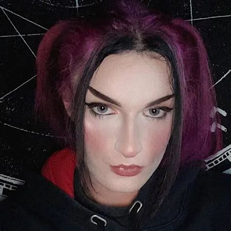 Pigtails Yes Scrolller