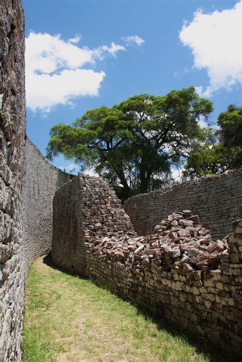 Passageway Between The Walls In The Great Enclosure Flickr