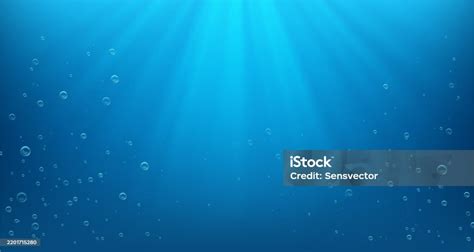 태양 광선이 있는 수중 배경 거품과 잔물결이 있는 물 표면 질감 사실적인 스타일 바다 또는 바다 호수 또는 강의 바닥에서 벡터 햇빛이 떨어지는 맑은 아쿠아 리퀴드