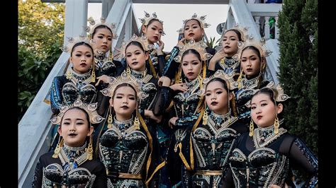 เพลงธงน้ำเงิน ผู้นำเชียร์โรงเรียนบดินทรเดชา สิงห์ สิงหเสนี ๒มหกรรมกีฬาบดินทรเดชาสัมพันธ์ครั้ง