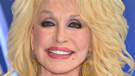 Does Dolly Parton Support Trump Understanding The Country Legends