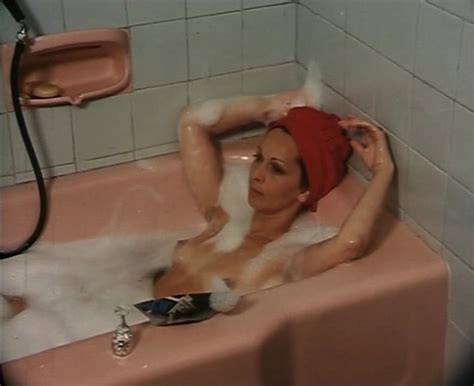 Naked Anna Fonsou In Pio Thermi Kai Ap Ton Ilio
