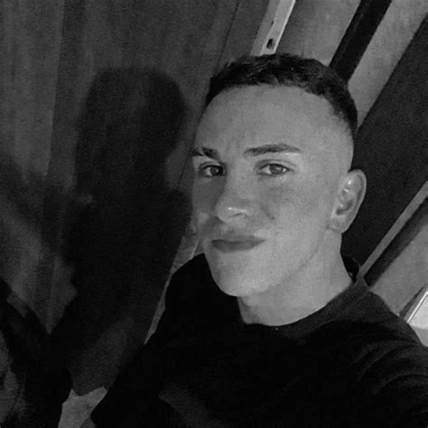 Tomii ⚽ Tomiarfelii01 • Threads Say More