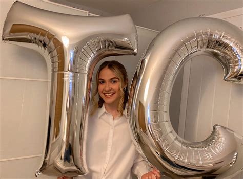 Olivia Sullivan On Linkedin Legallysullivan Trainingcontract 13 Comments