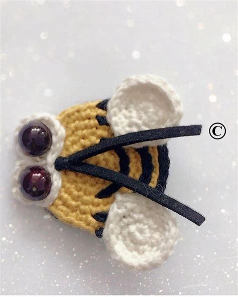 Free Crochet Pattern Golden Bee Hairpin With White Wings Handmadev