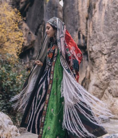 PERSIAN TRADITIONAL CLOTHING (#Tajikistan) Tajik girl #Afghanistan di 2024