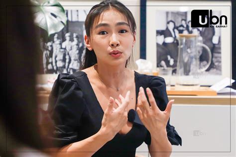 Хоёр ГАНАА Сэтгэл дотроо юу ч үлдээхгүй бүгдийг нь ил гаргаж хэлж чаддагтаа бид илүү дотно байдаг