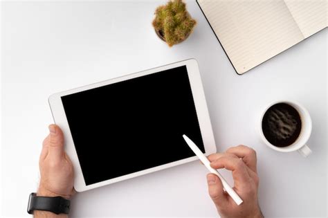 Premium Photo Digital Tablet Computer Close Up Man Using Tablet With Hands