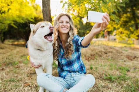 Survey Reveals Almost A Third Of Pet Owners Have Had Sex In Front Of Their Pets Psychreg