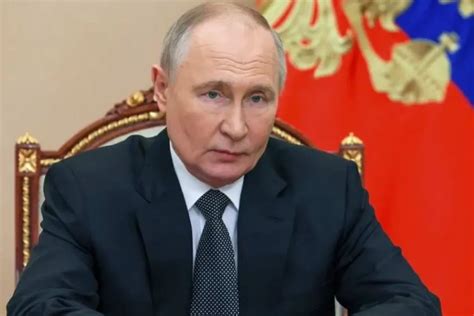 Putin Firma Decreto Que Amplía El Uso De Armas Nucleares Bi Noticias
