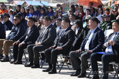 Ерөнхий сайд Л Оюун Эрдэнэ Ханбогд сумыг хөгжүүлэх ерөнхий төлөвлөгөөг тус сумын иргэдэд