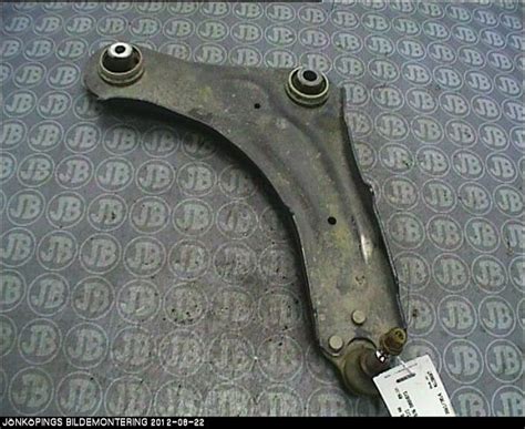 545008682R : Draagarm lvoor onder - Autoparts24