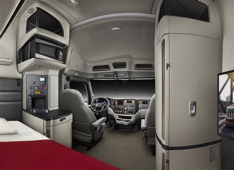 2022 Peterbilt 579 Interior Cabin The Fast Lane Truck