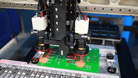 什么是用于pcb组装的贴片机？