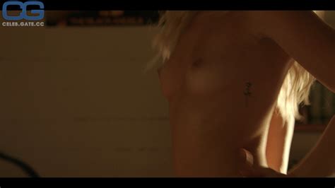 Kelli Berglund Nude Pictures Onlyfans Leaks Playboy Photos Sex Scene